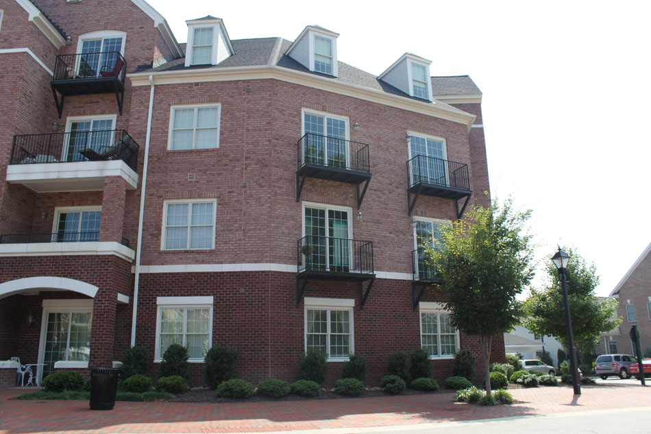 Bennington on the Park, Center St Williamsburg, VA 23314 Community